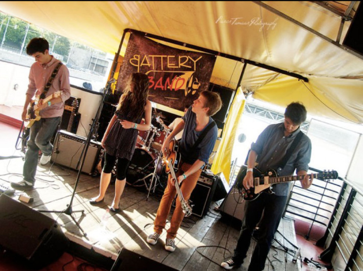 Battery Band - A38 Hajó