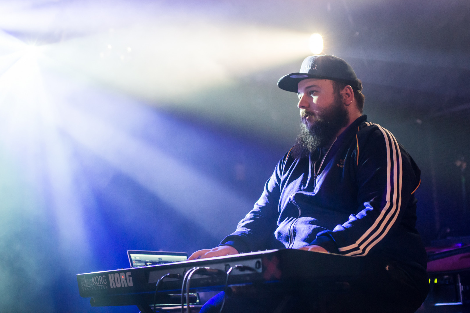 Random Trip feat. Dallos Bogi, Ujvári Péter, MC Zeek, Vastag Gábor ...