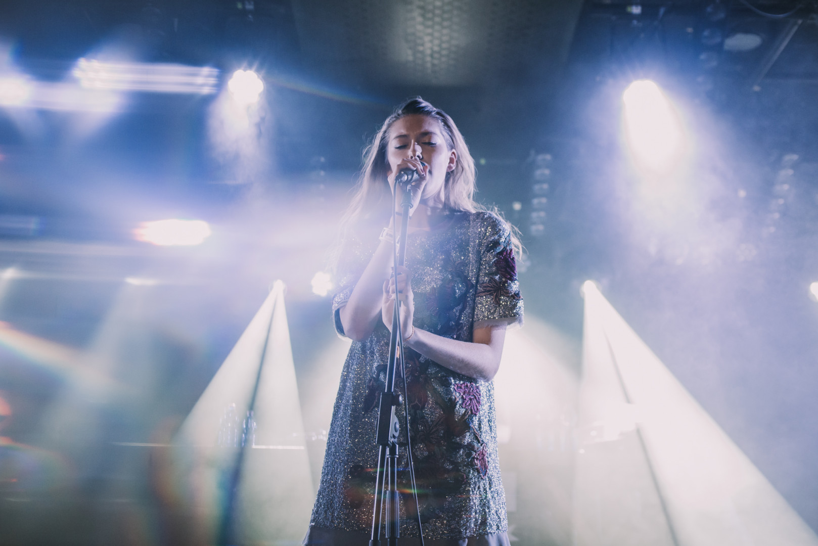 Random Trip feat. Dallos Bogi, Ujvári Péter, MC Zeek, Vastag Gábor ...