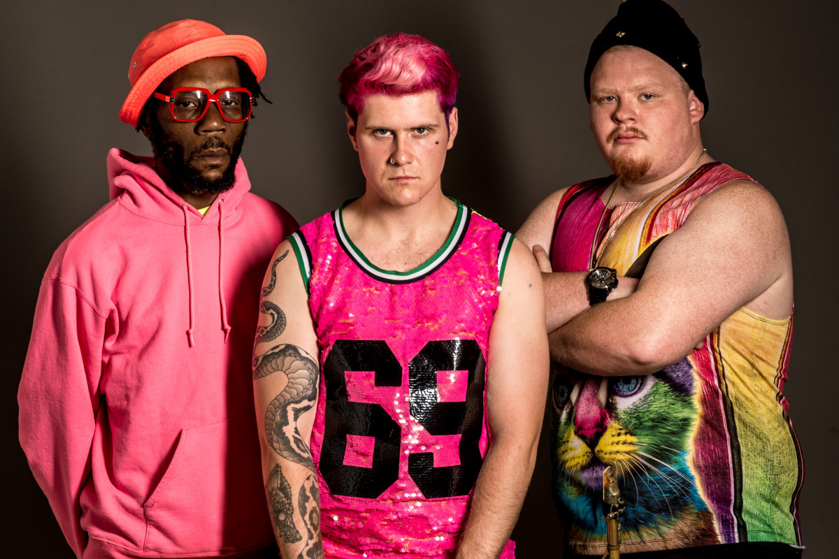 Too Many Zooz - A38 Ship