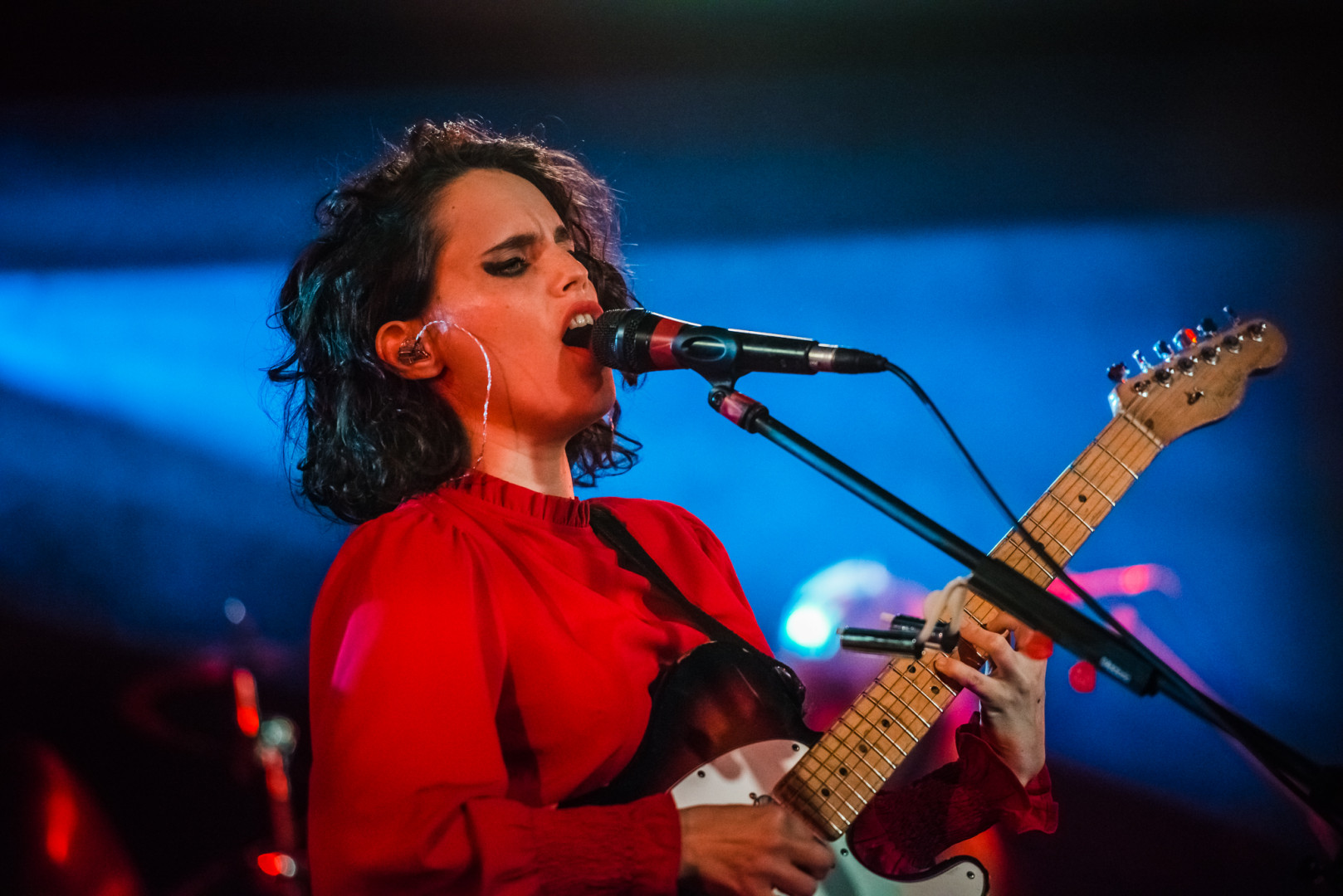 Anna Calvi (UK) - Hunter Tour 2018, Silver Tornado - A38 Hajó