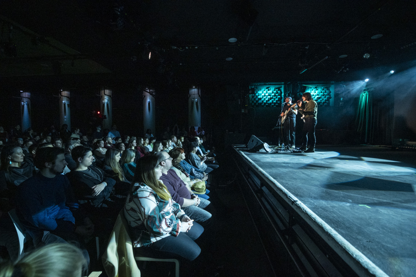 Zene x Látvány | Platon Karataev akusztikus duó koncert | Dobos Emőke ...